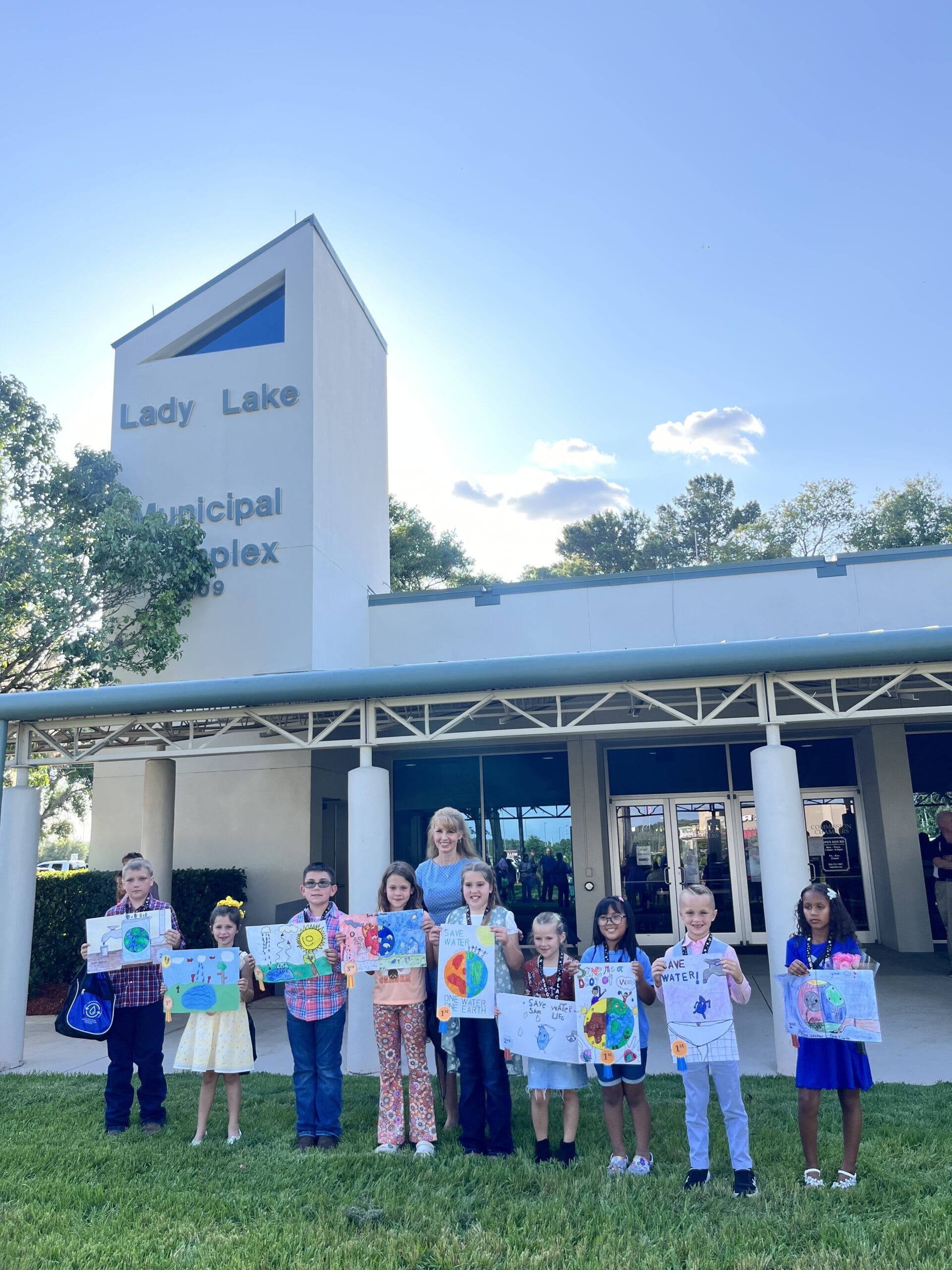 Lady Lake honors young artists at Monday's commission meeting - Inside Lake